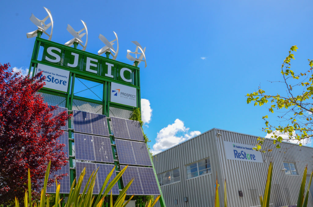 Sustainable Shopping at ReStore - Habitat for Humanity ReStores